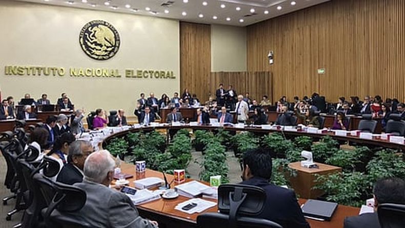 En apenas 26 días presidenciales han gastado 158 mdp por campañas